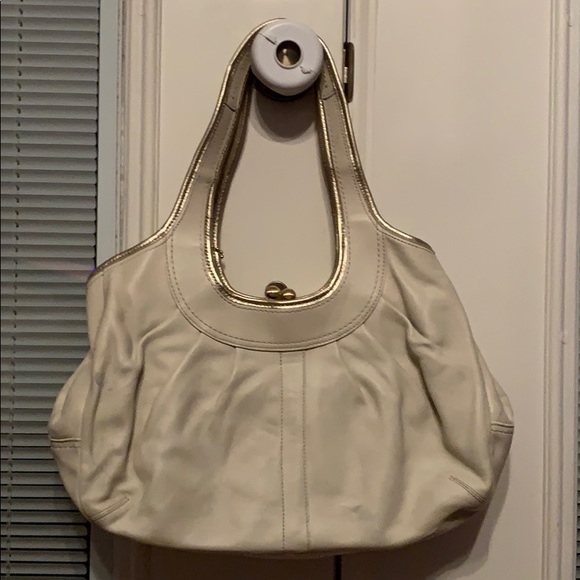 Coach | Bags | Authentic Coach Cream And Gold Hobo Bag With Clasp ...